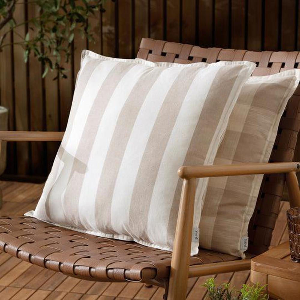 Hayle Cotton Outdoor Pillow Natural – NEST & FLOWERS